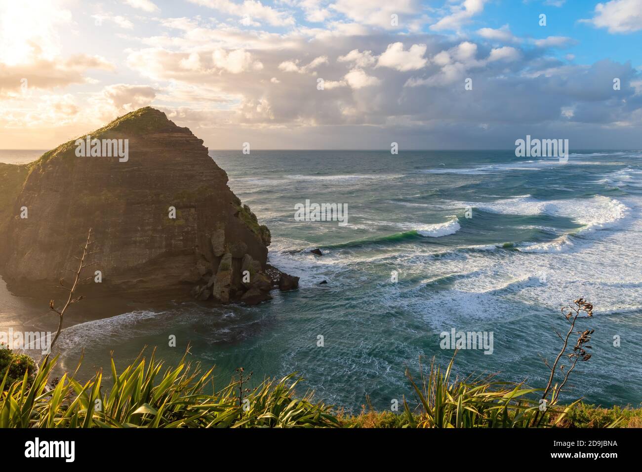Piha iconic landmark hi-res stock photography and images - Alamy