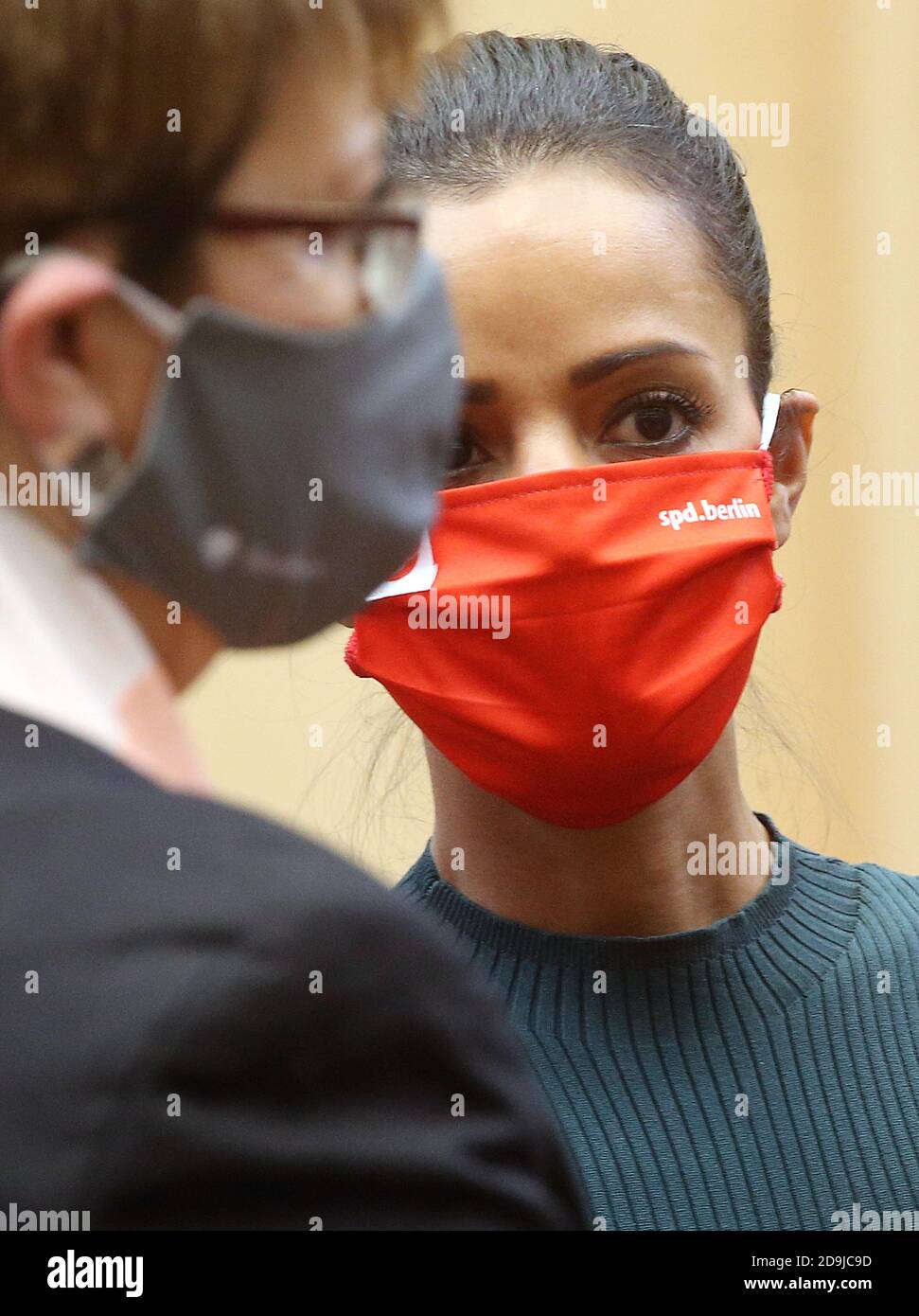 Berlin, Germany. 06th Nov, 2020. Sawsan Chebli (SPD, r), State ...