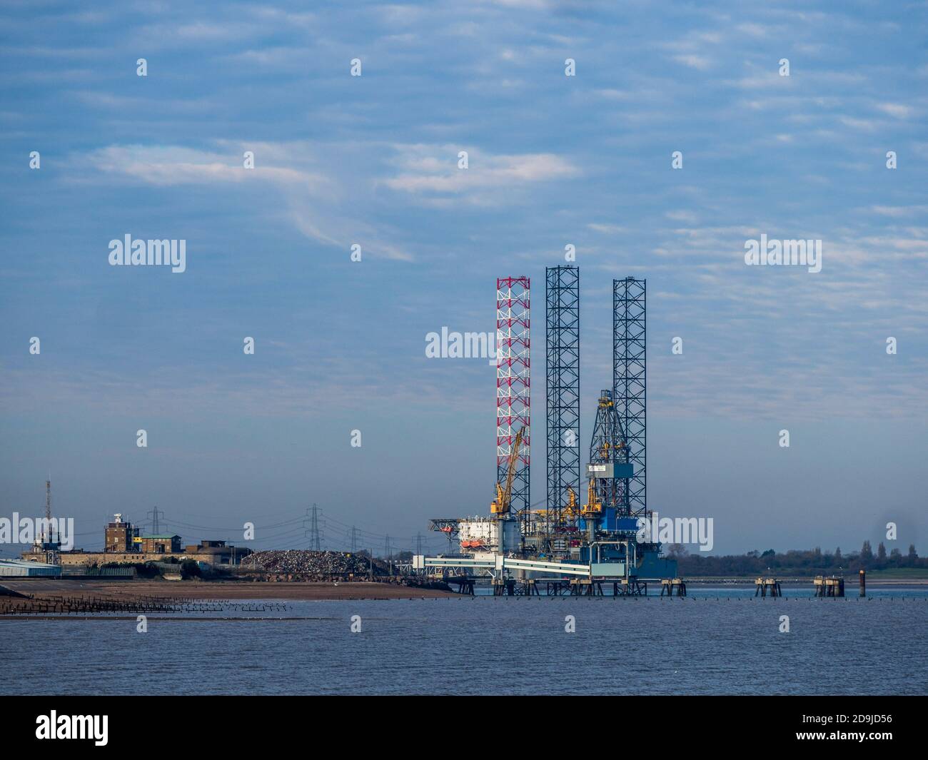 Sheerness, Kent, UK. 6th November, 2020. A stunning cloud formation ...