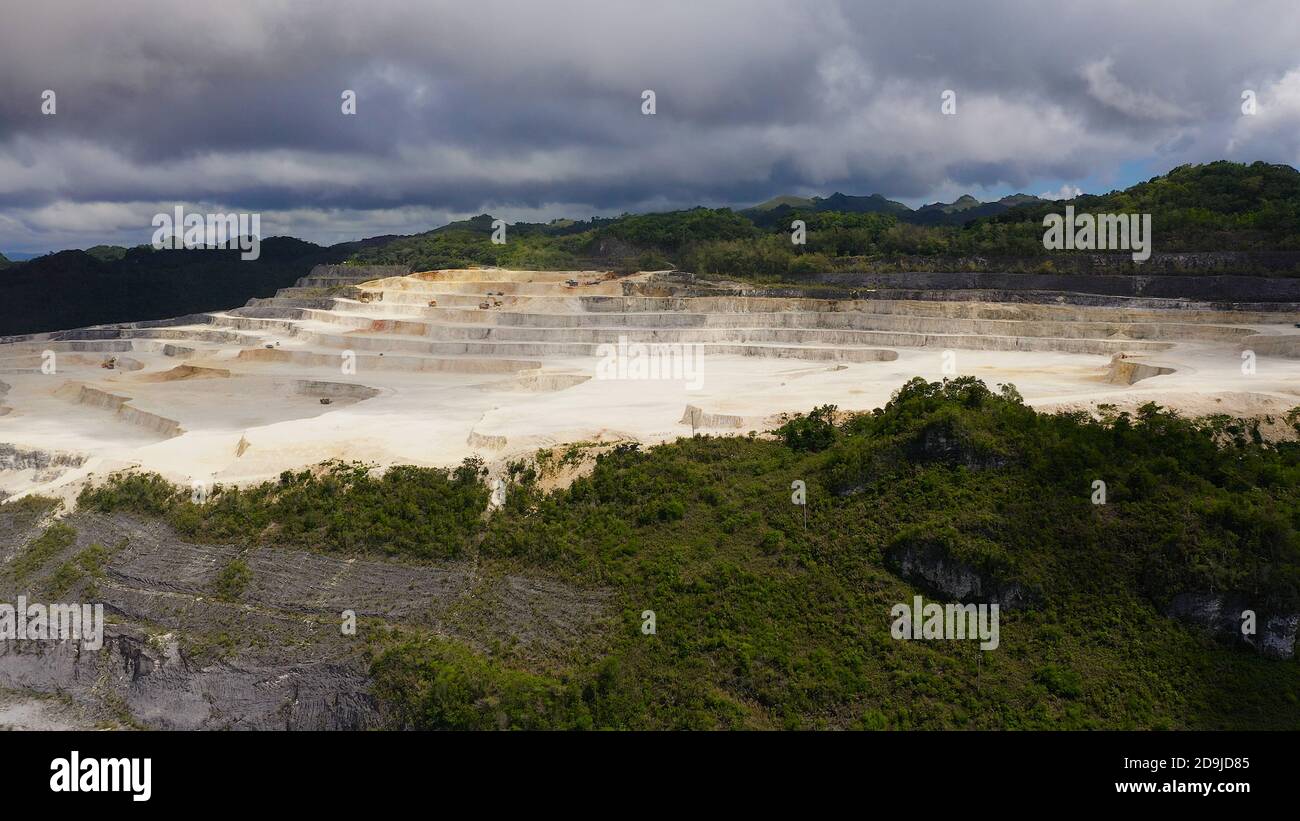 Asia rock quarry hi-res stock photography and images - Alamy