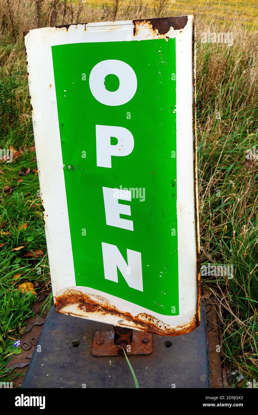 Rotating sign hi-res stock photography and images - Alamy