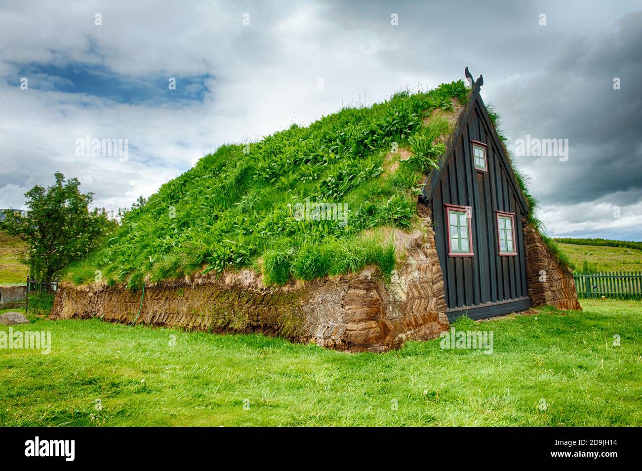Traditional turf house in Glaumbaer, Iceland Stock Photo - Alamy