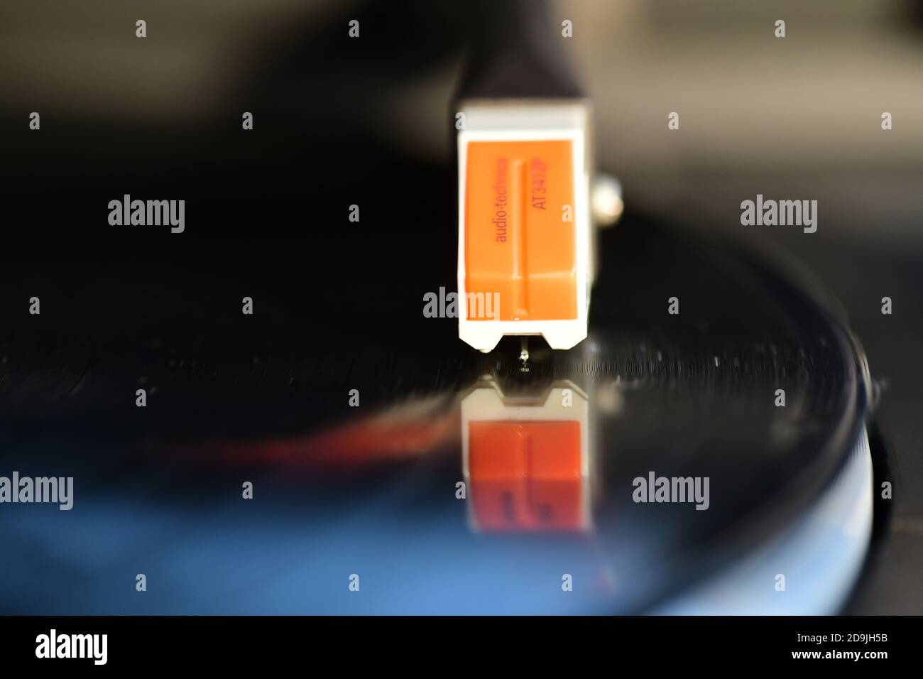 Close up record player hi-res stock photography and images - Alamy