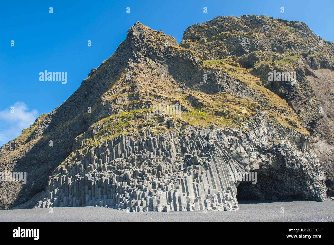Basalt rock column cave iceland hi-res stock photography and images - Alamy