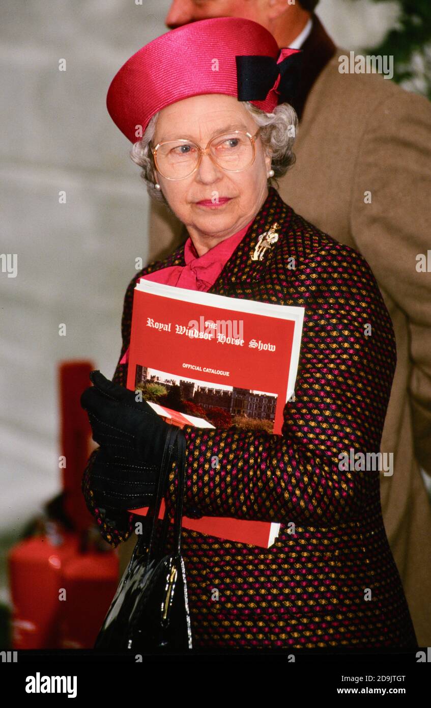 Her royal highness the queen hi-res stock photography and images - Alamy