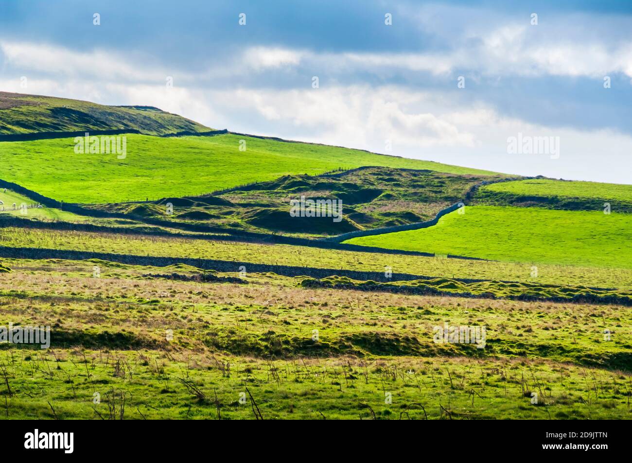 The prominent hillocks and shafts of the Old Moor lead mine on Oxlow ...