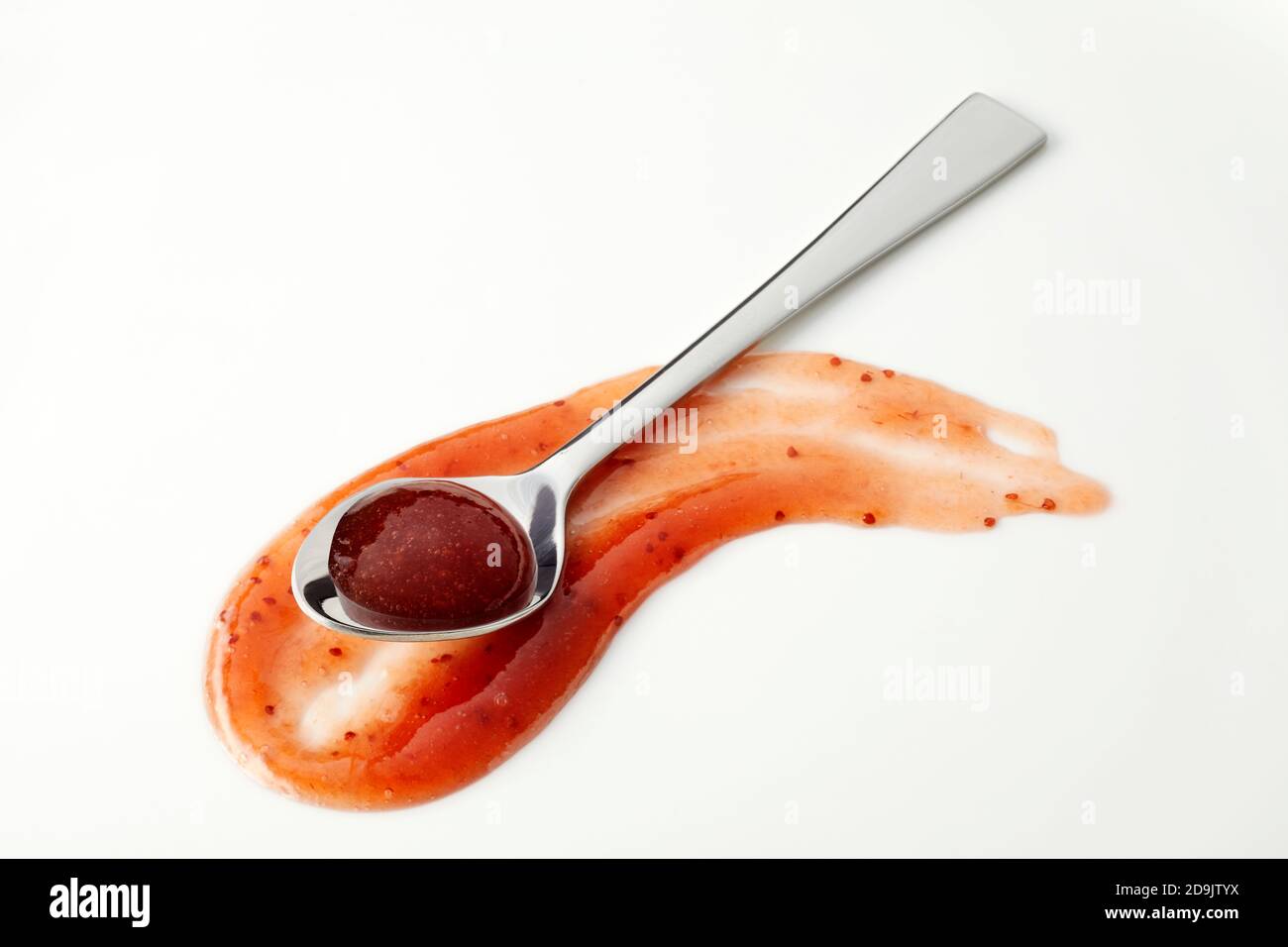 White sauce smear hi-res stock photography and images - Alamy