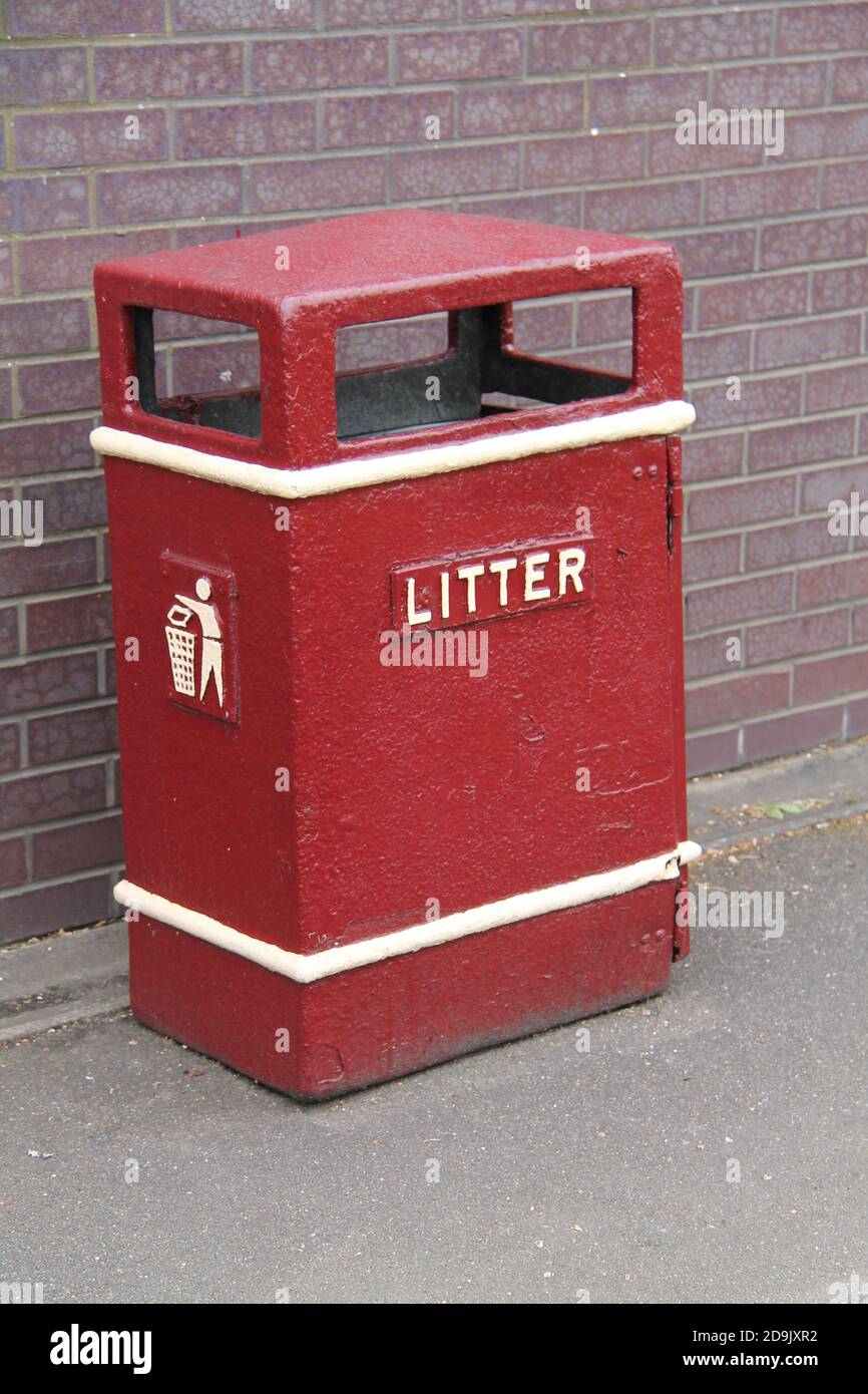Red metal trash bin hi-res stock photography and images - Alamy