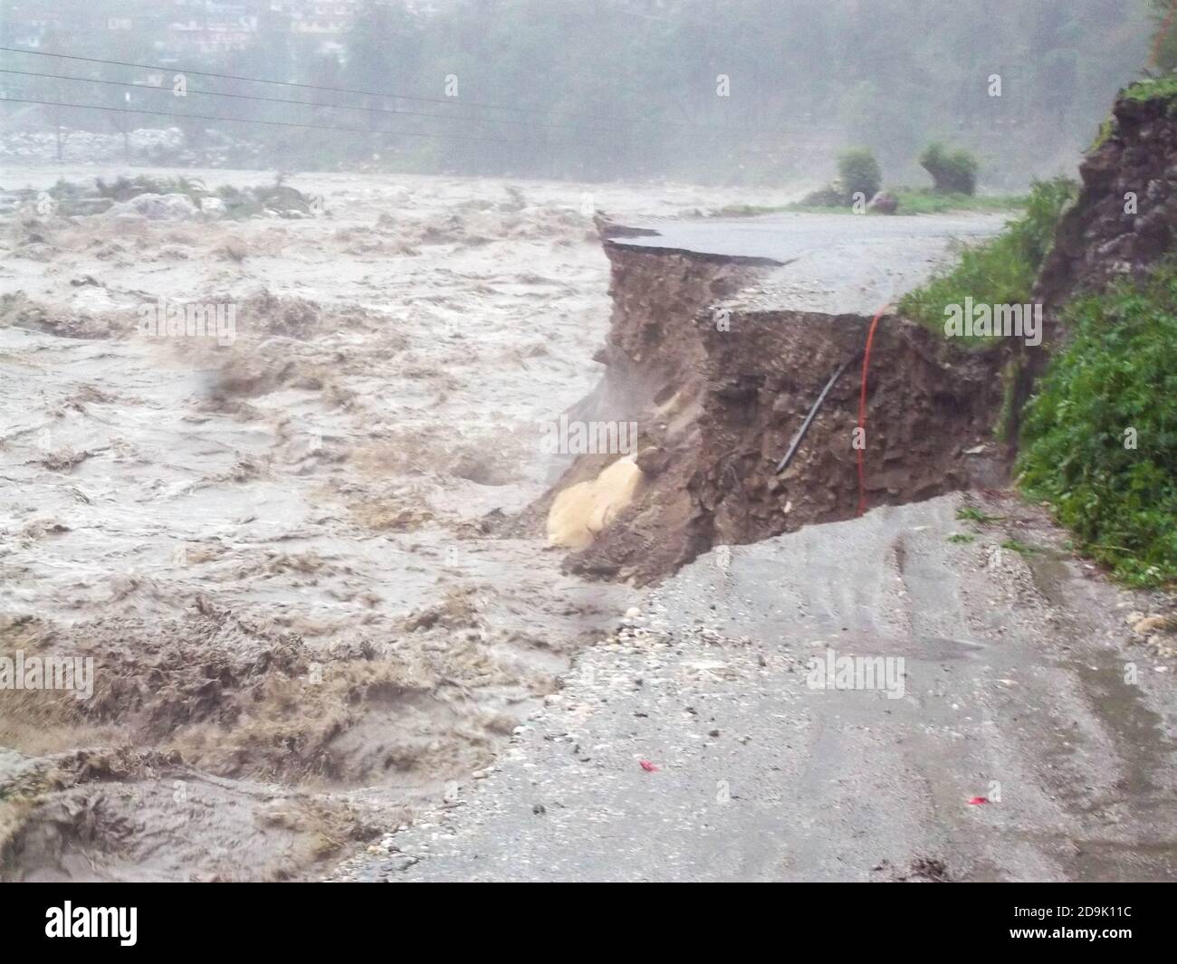 India flood car hi-res stock photography and images - Alamy