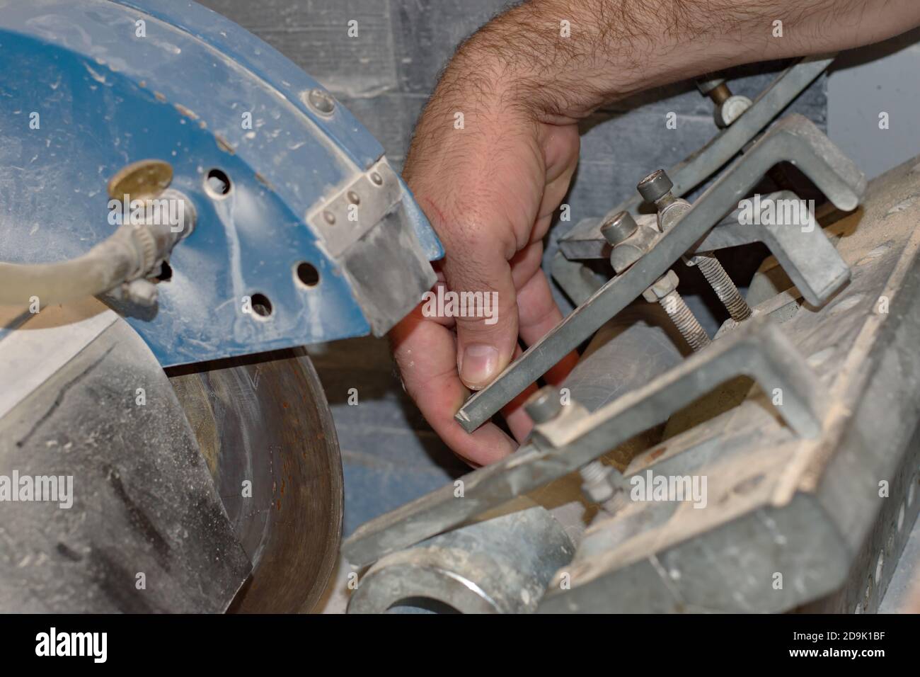 Testing rock sample in laboratory - cutting sample of soil Stock Photo ...