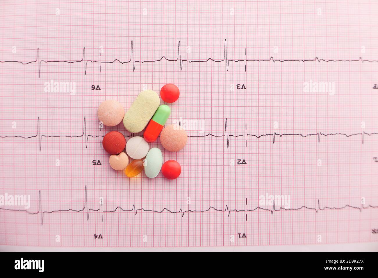 prescription medical pills on a cardio diagram Stock Photo - Alamy