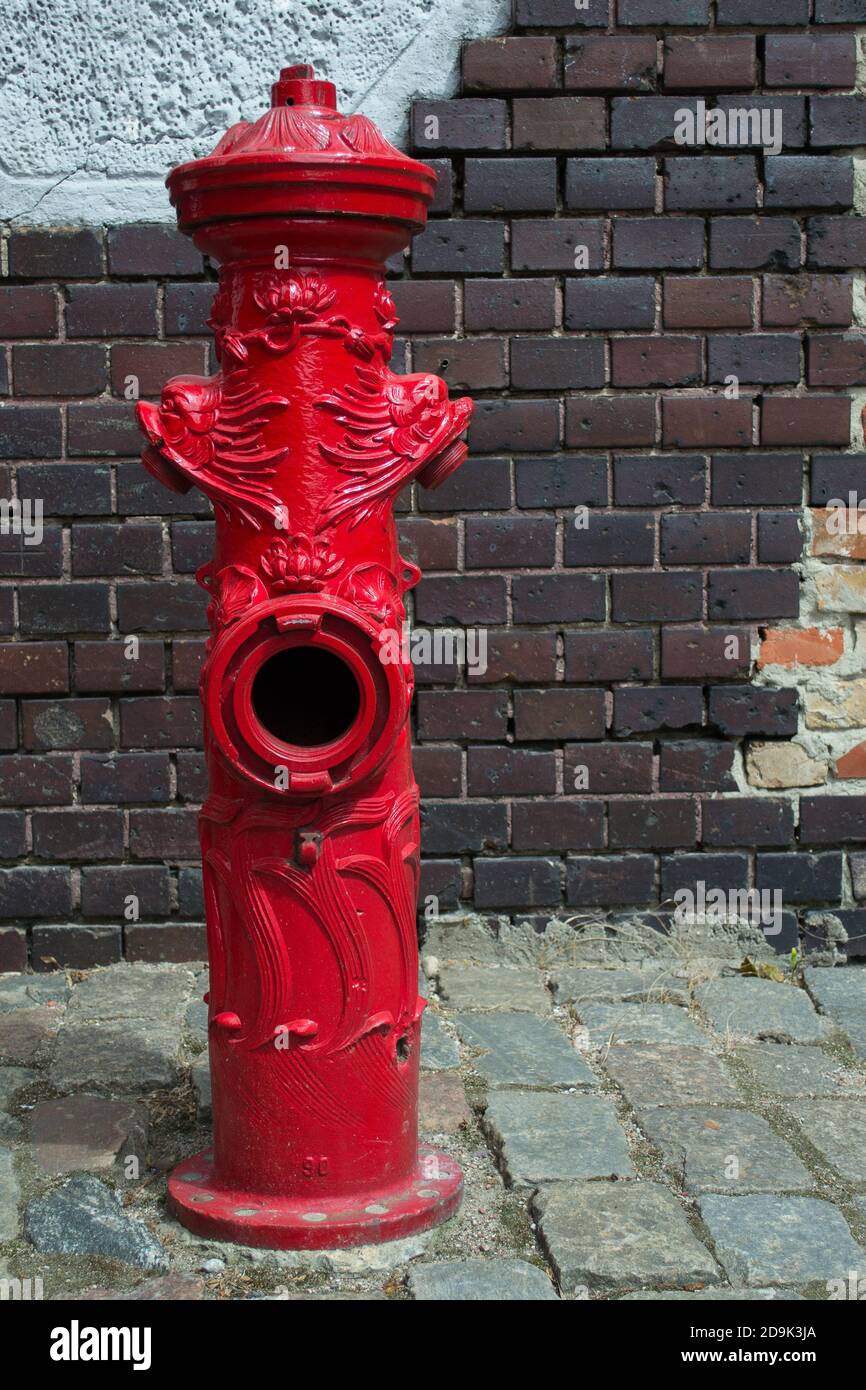 Old fire hydrant hi-res stock photography and images - Alamy