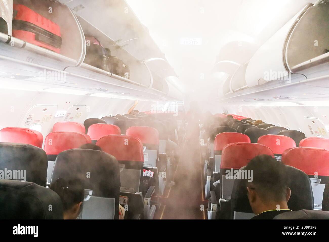 Aircraft cabin with vapor condensation due to differences of ...