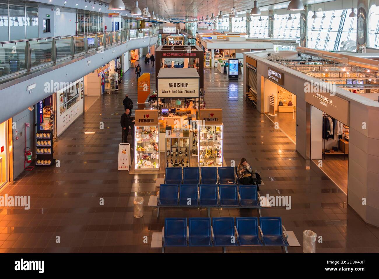 Interior of Turin airport terminal Stock Photo - Alamy
