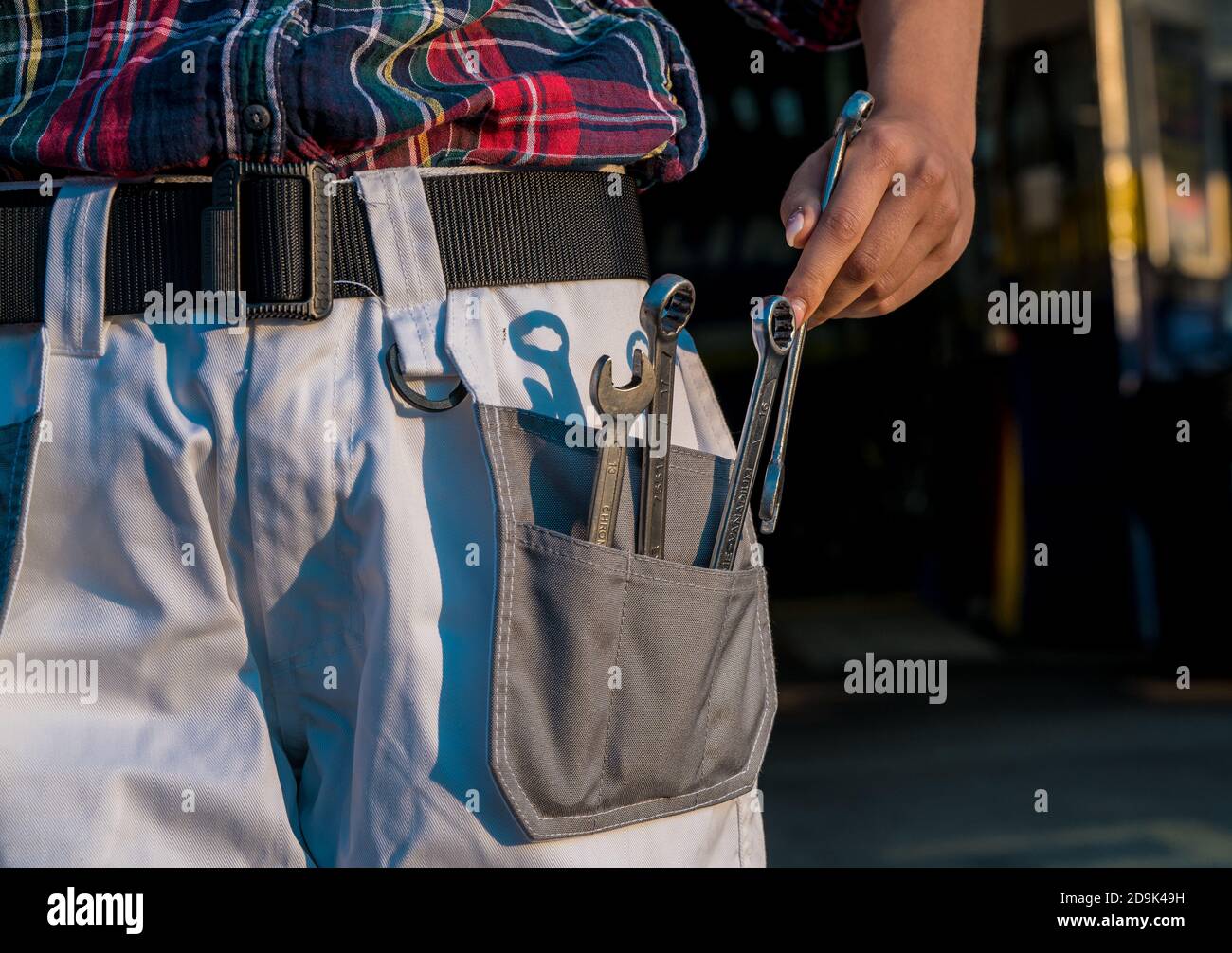 Car mechanic holding tools hi-res stock photography and images - Alamy