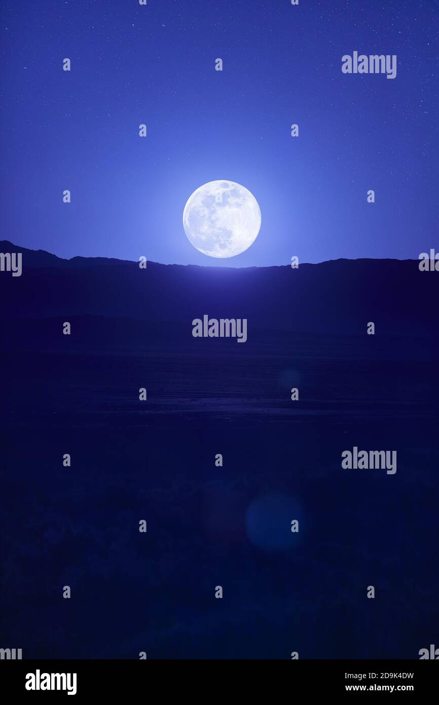 Beautiful Full Moon over the mountains. Contour of the mountains Disk ...