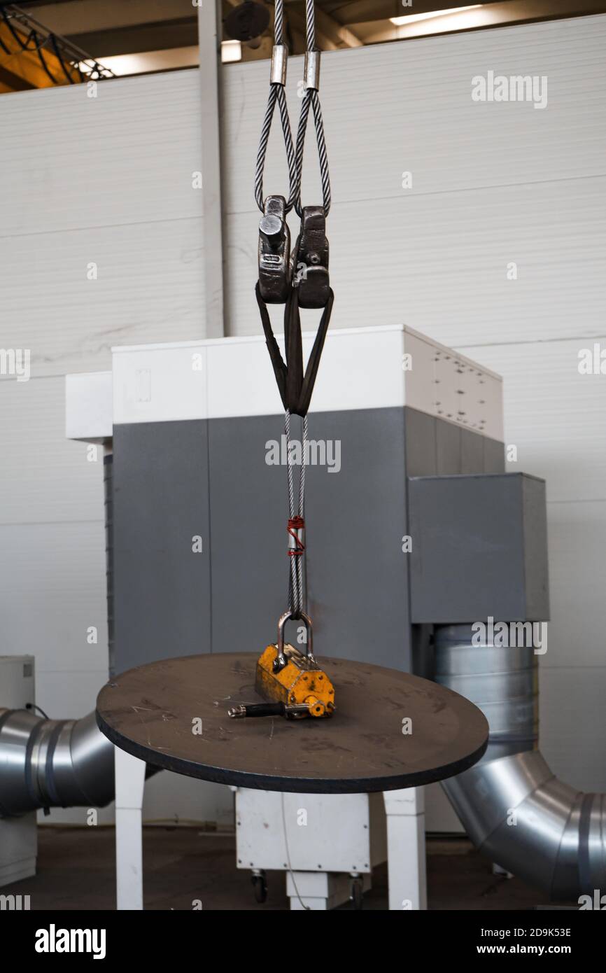 Hoisting Equipment Factory