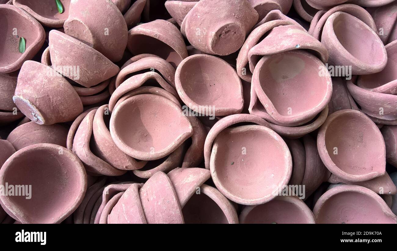 Earthen ware container hi-res stock photography and images - Alamy