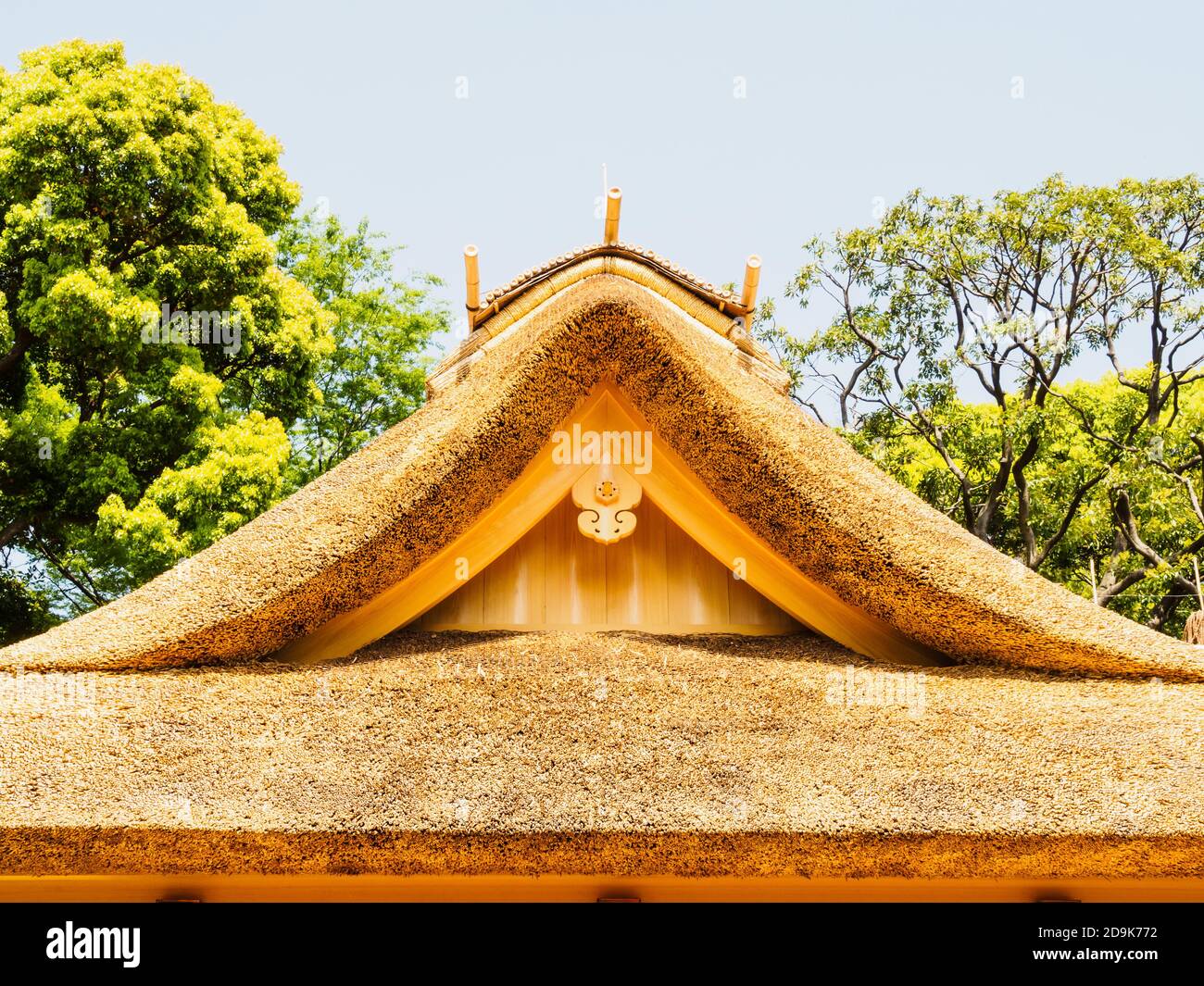 Japanese building house roof hi-res stock photography and images - Alamy
