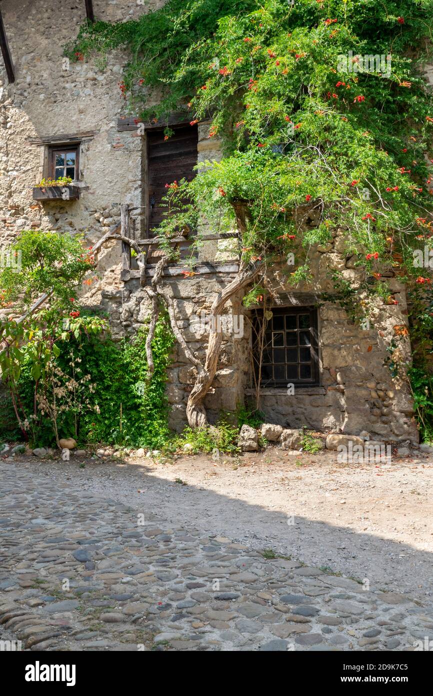 medieval city of perouges Stock Photo - Alamy