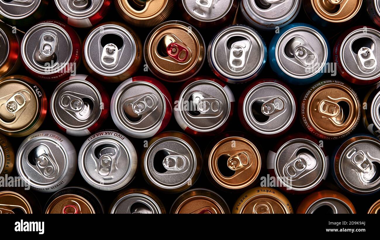 Empty cans party hi-res stock photography and images - Alamy