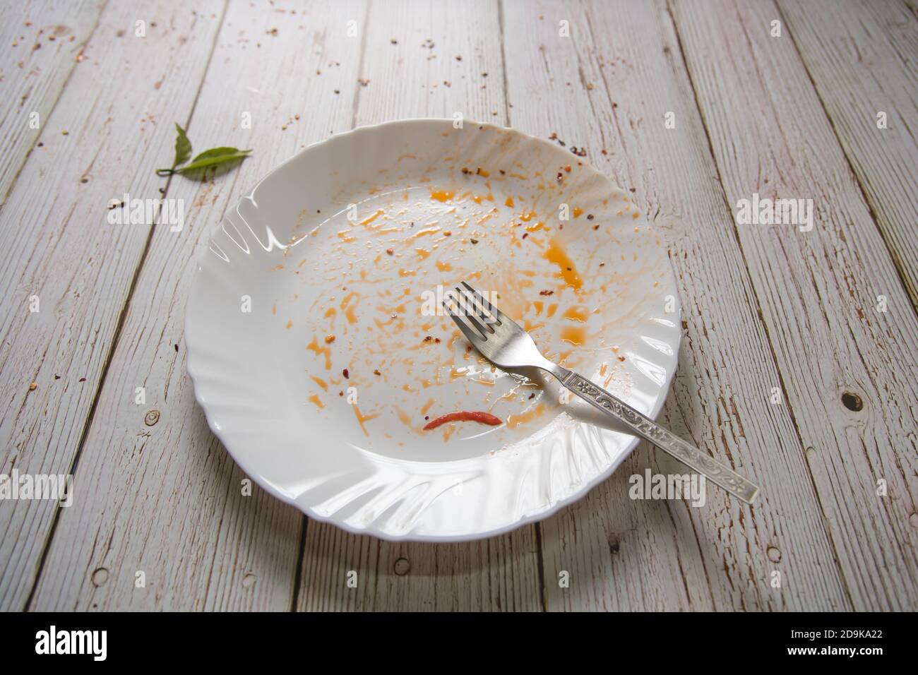 Messy plate hi-res stock photography and images - Alamy