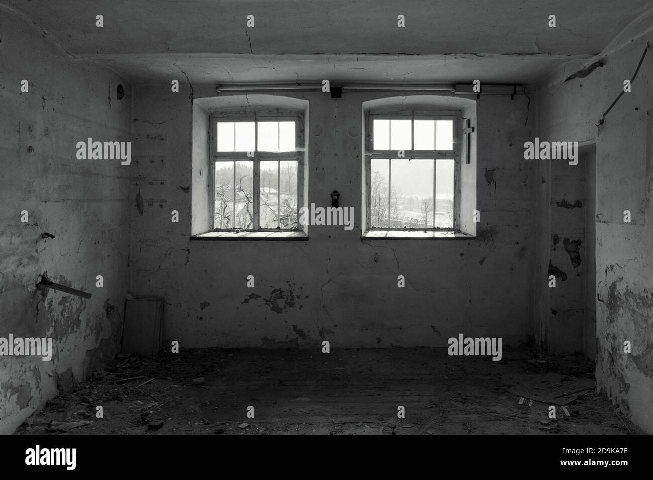 Old farmhouse interior hi-res stock photography and images - Alamy