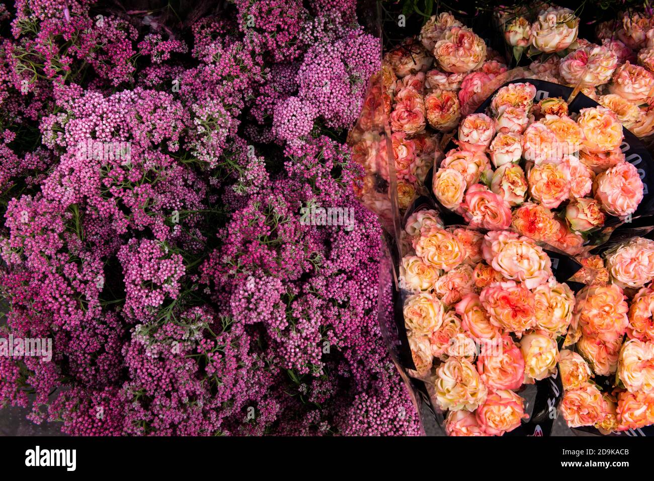 Bouquets spring flowers hi-res stock photography and images - Alamy