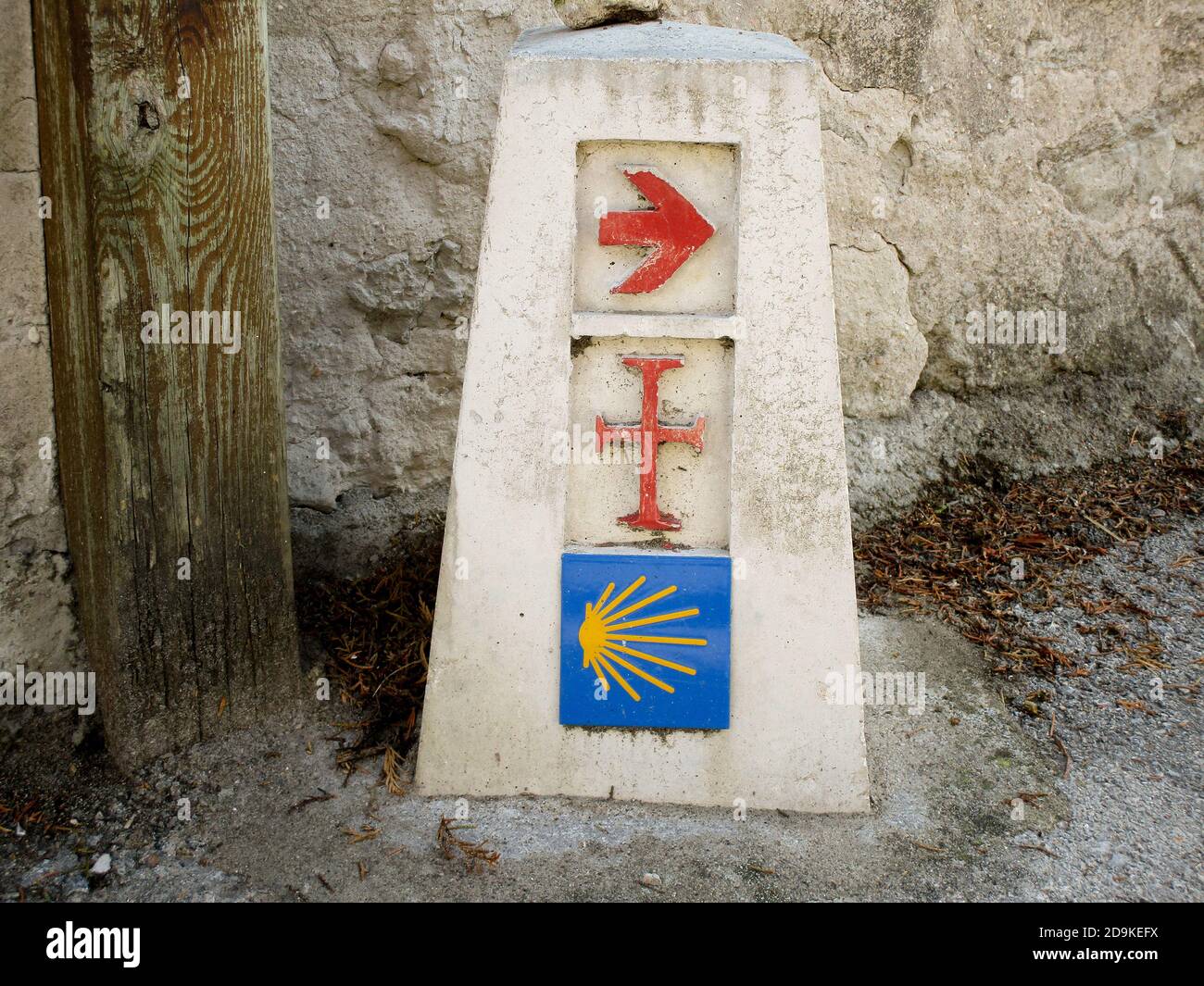Direction old signs hi-res stock photography and images - Alamy