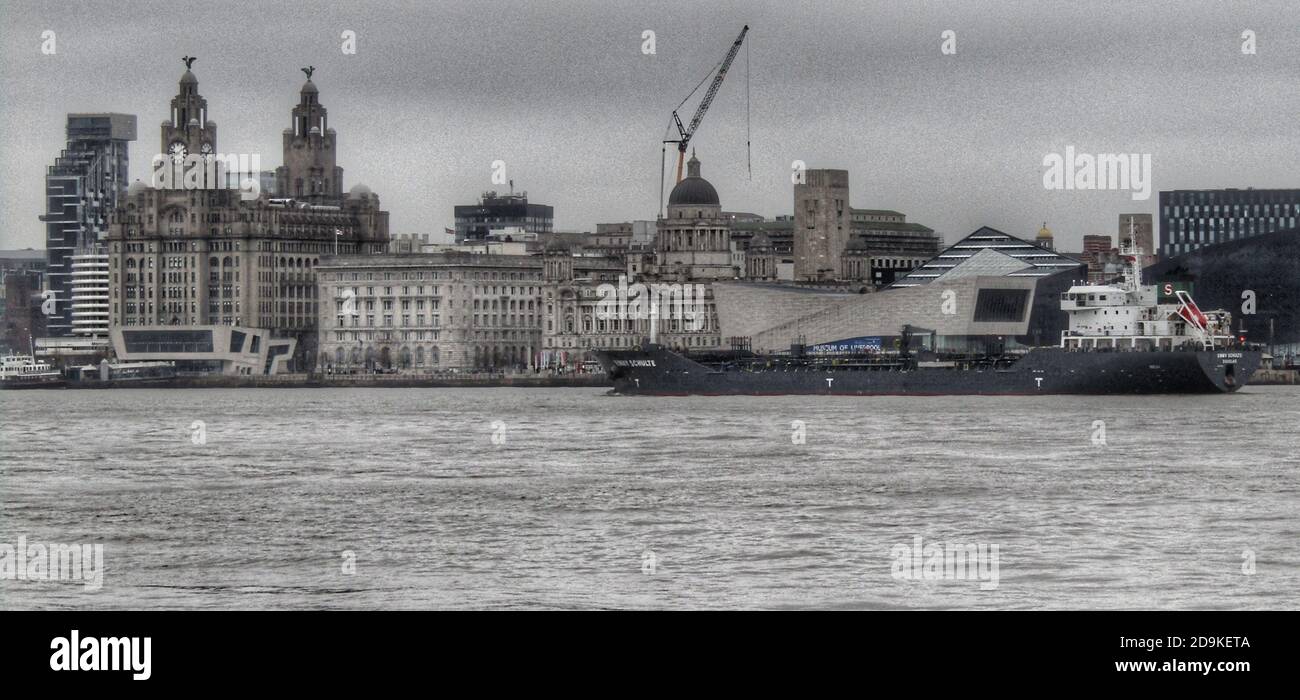Ships on the River Mersey Stock Photo - Alamy