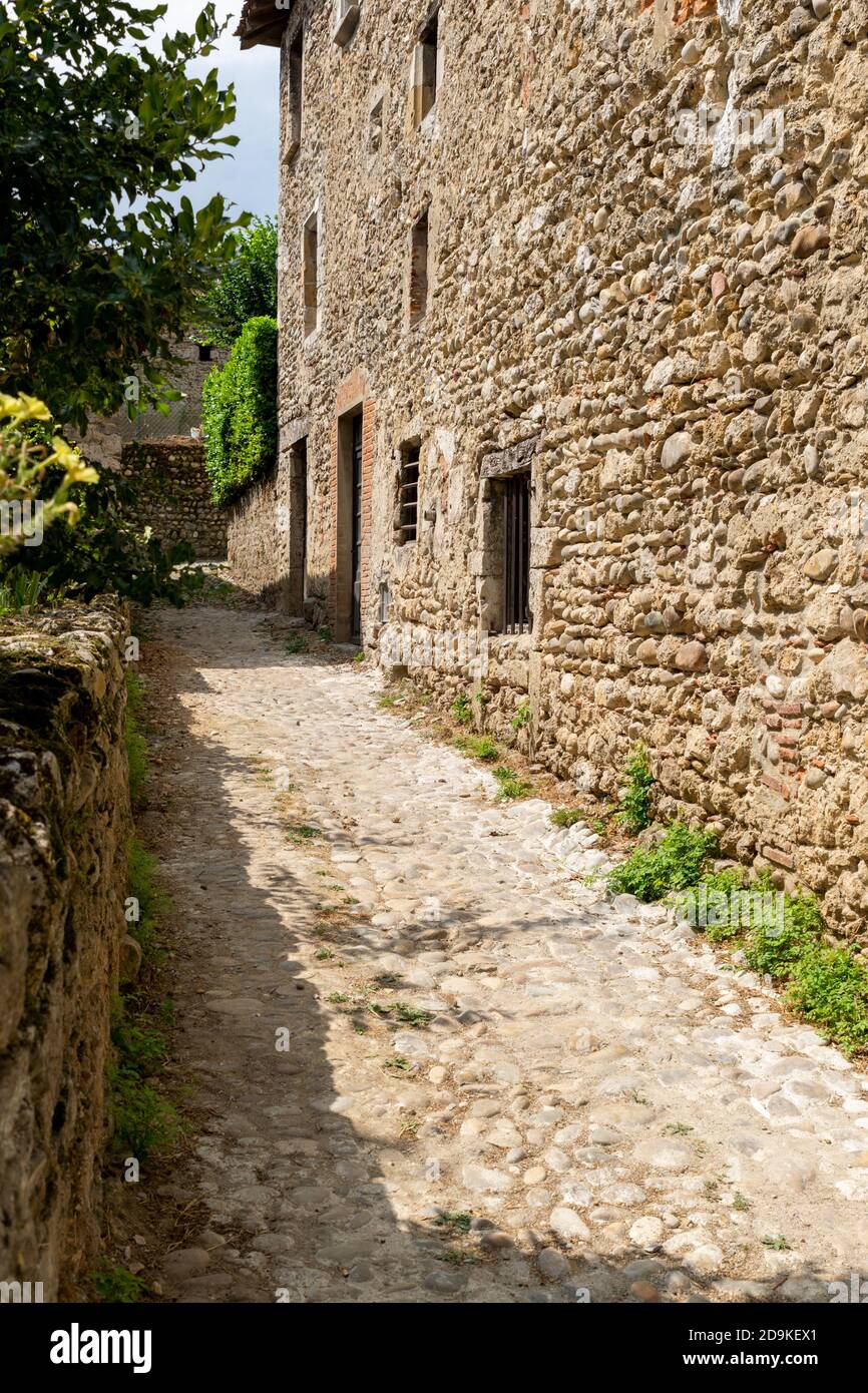 medieval city of perouges Stock Photo - Alamy