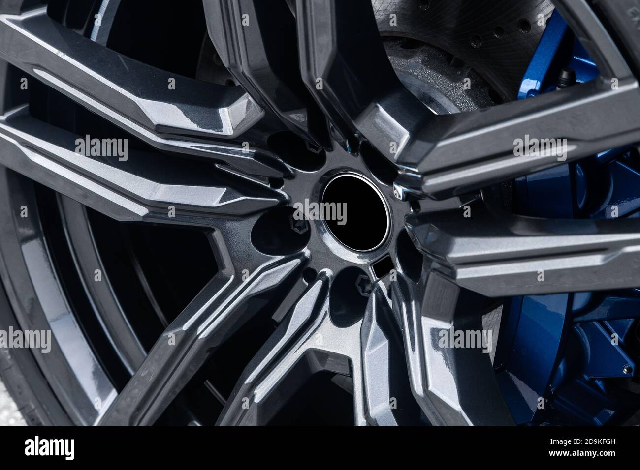 wheel with new tire and brake support Stock Photo - Alamy