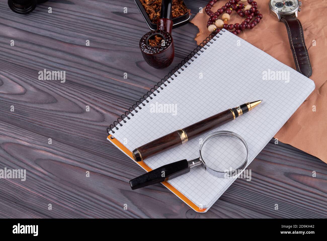 Vintage writing accessories hi-res stock photography and images - Alamy