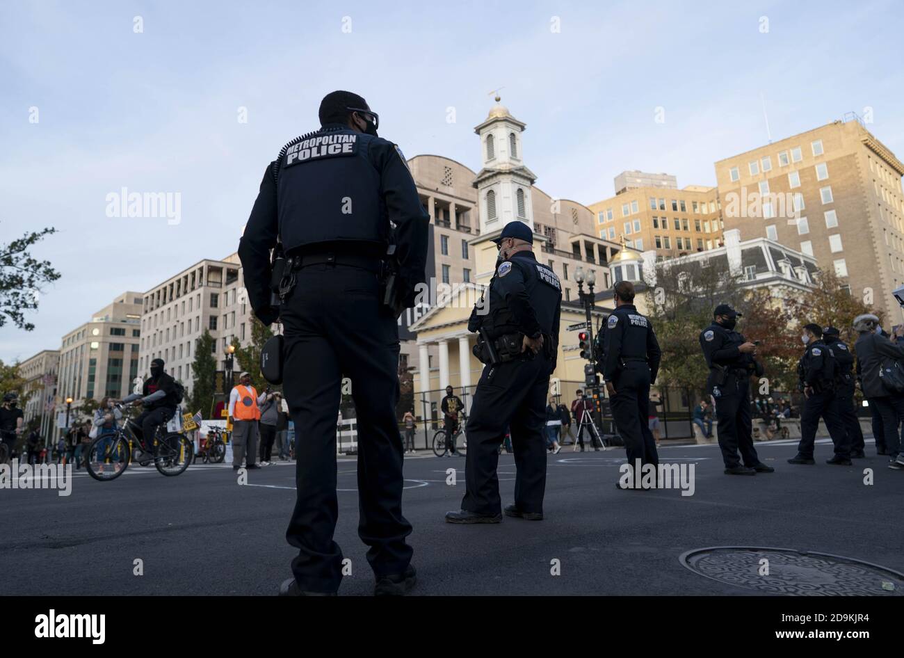 Police stand guard near hi-res stock photography and images - Alamy