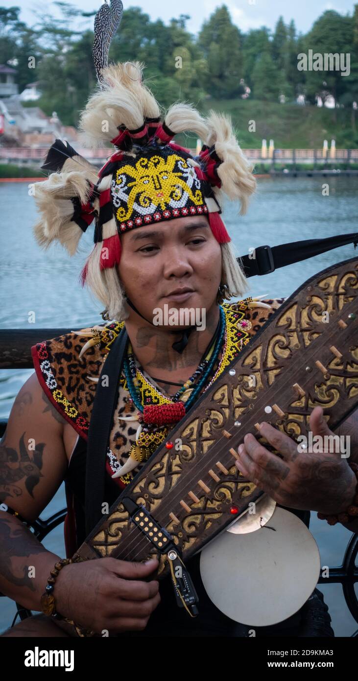 Orang ulu, sape hi-res stock photography and images - Alamy