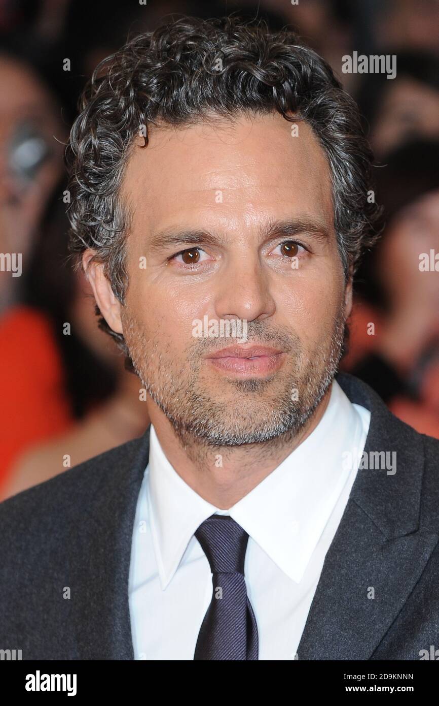 Mark ruffalo avengers assemble hi-res stock photography and images - Alamy