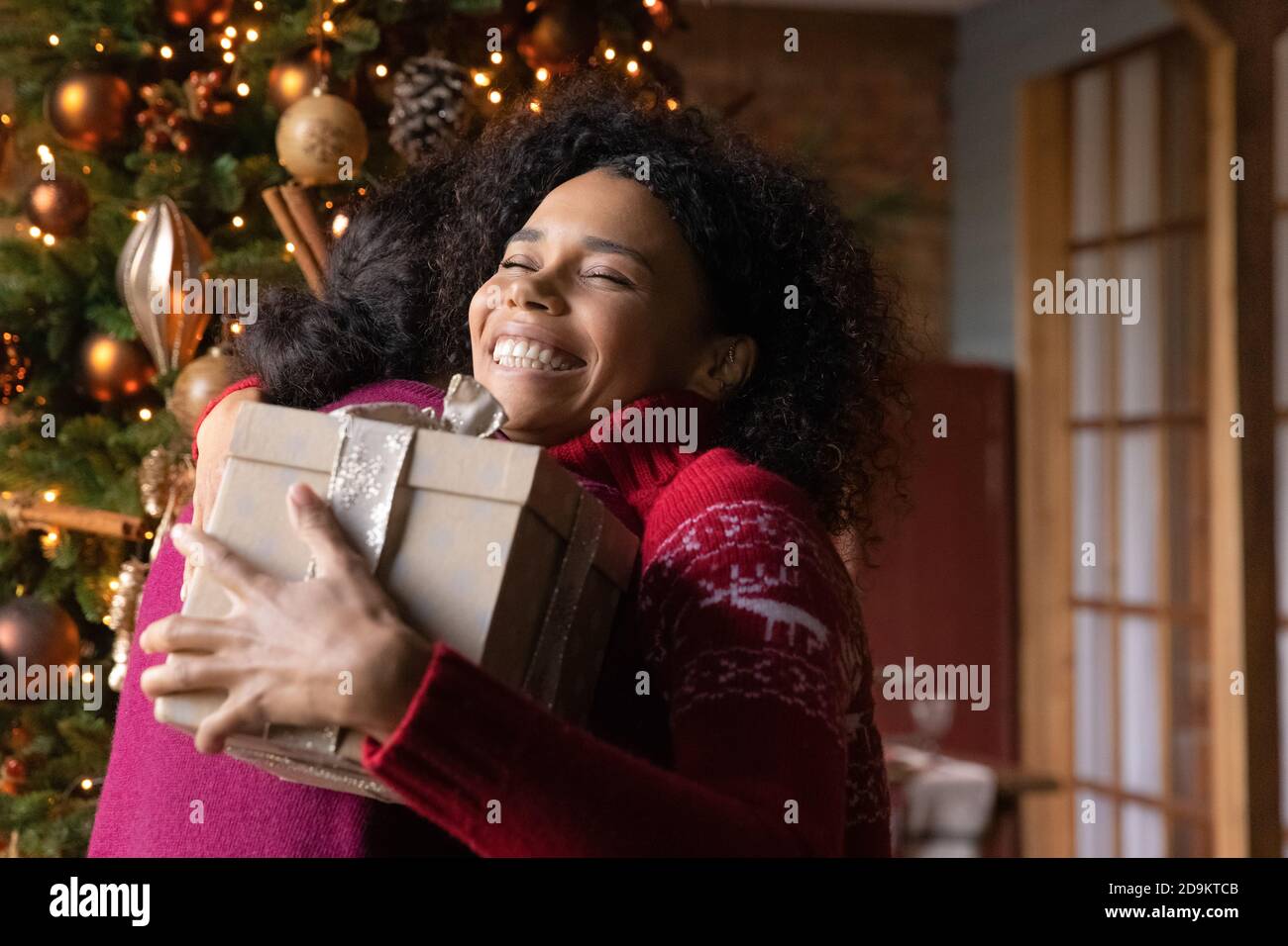 Happy african american couple thanking hi-res stock photography and ...