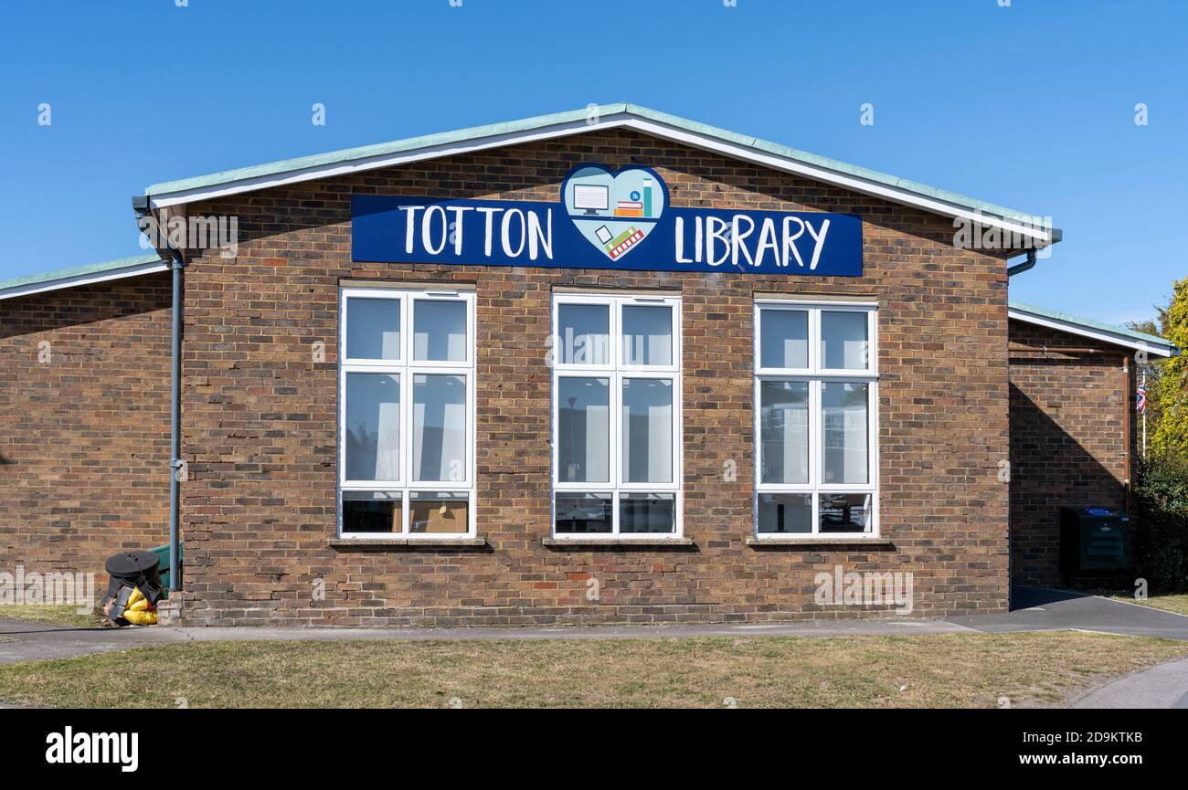 Totton library hi-res stock photography and images - Alamy