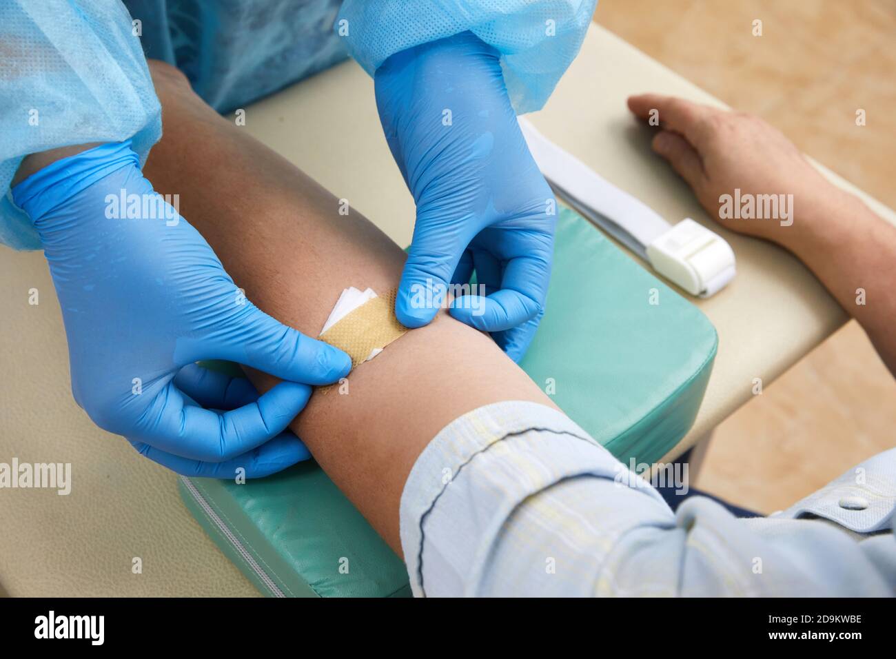 Nurse taking blood sample to make a test in laboratory Stock Photo - Alamy