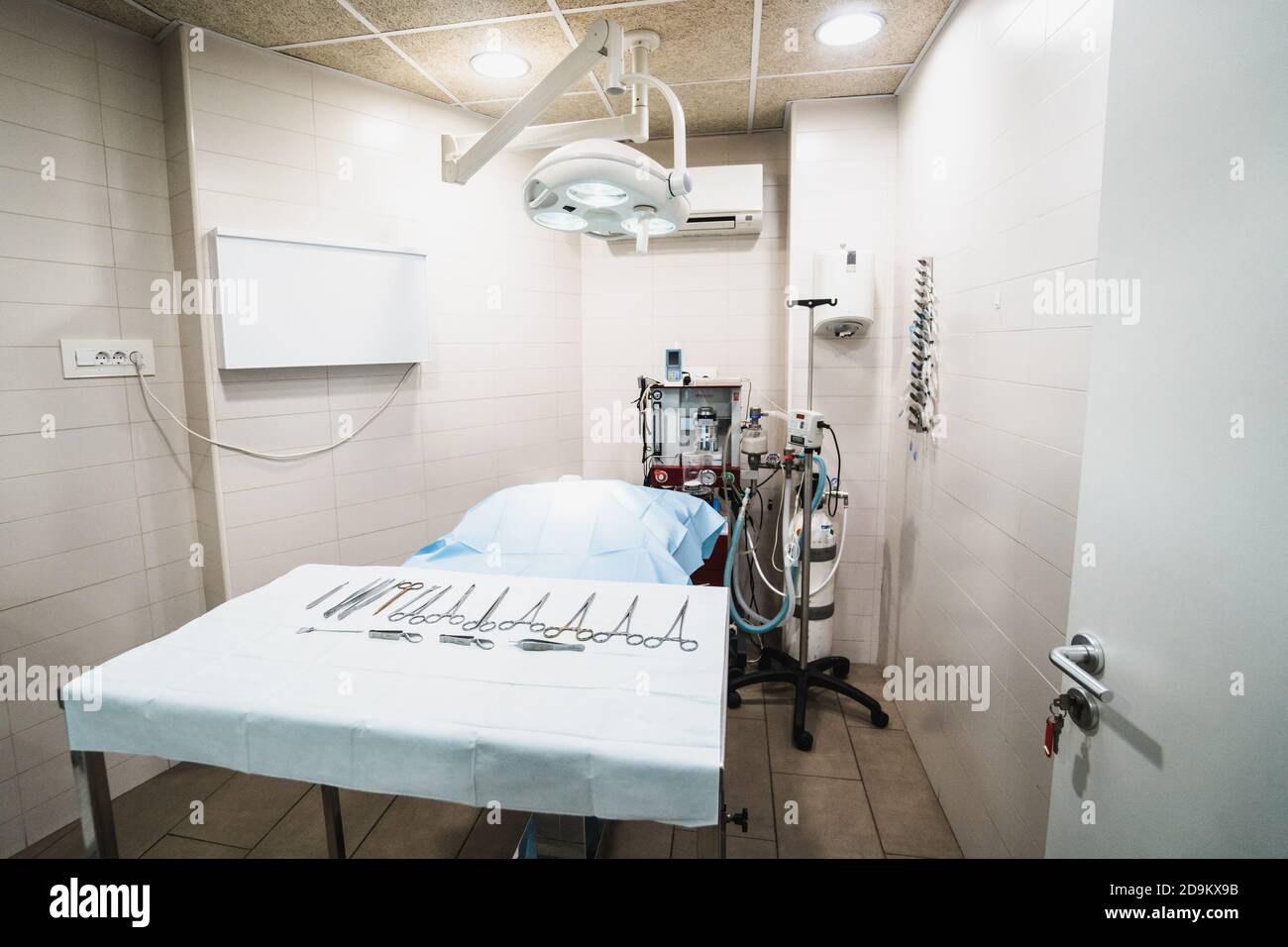 Surgery table, clean hall for operations, sanitary intruments Stock ...