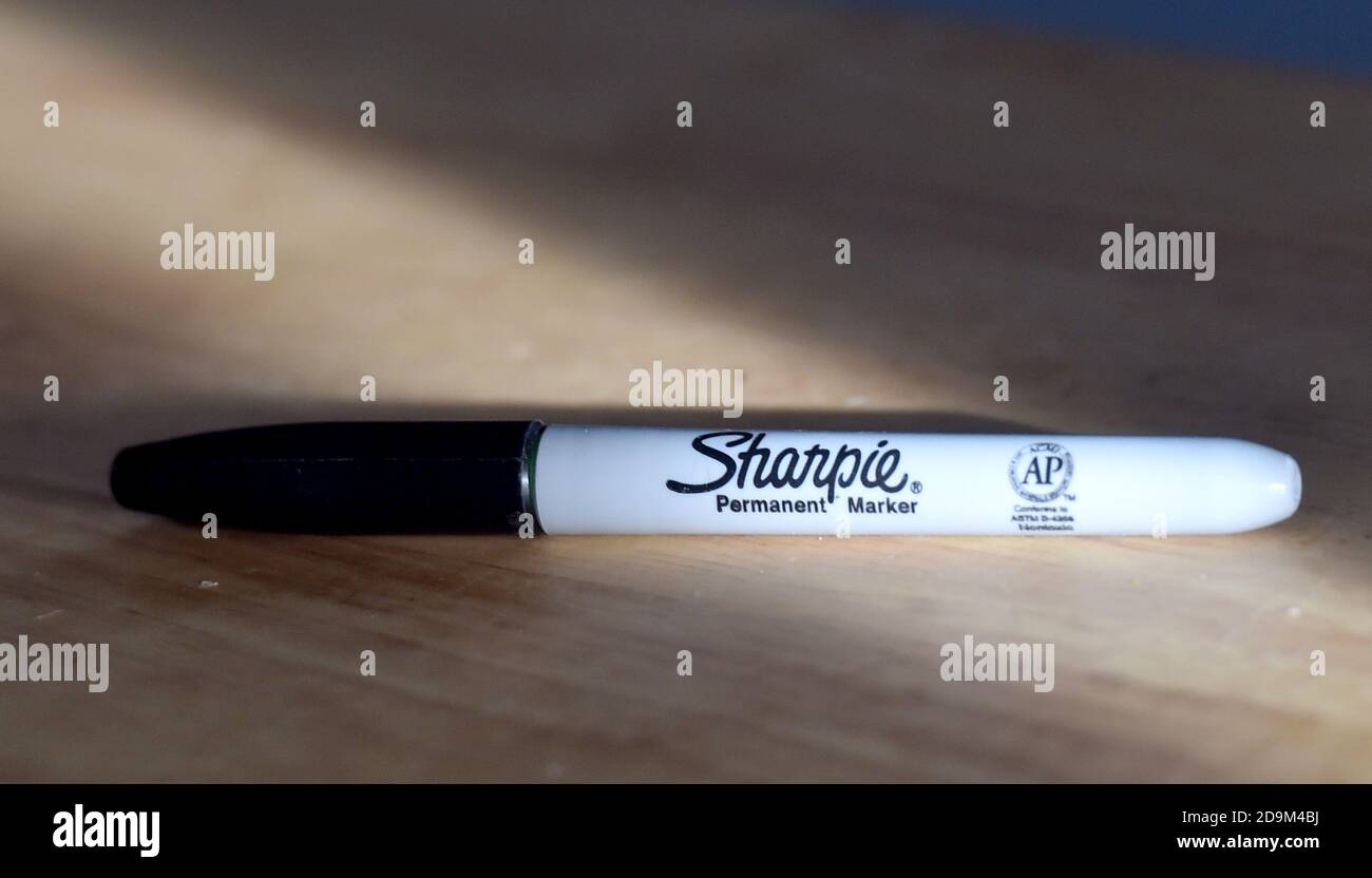 Sharpie pens hi-res stock photography and images - Alamy