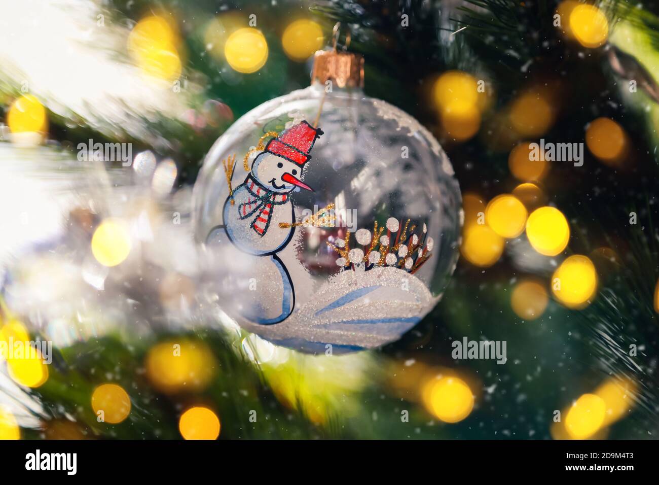 Real snowman hi-res stock photography and images - Alamy