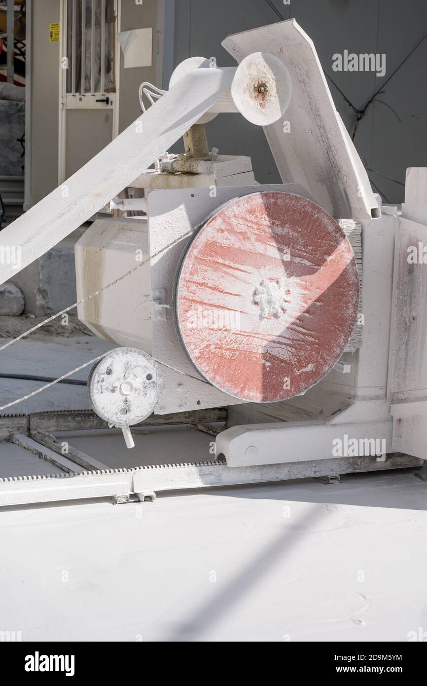 detail of thread-saw at white marble quarry, shot near Carrara, Apuane ...