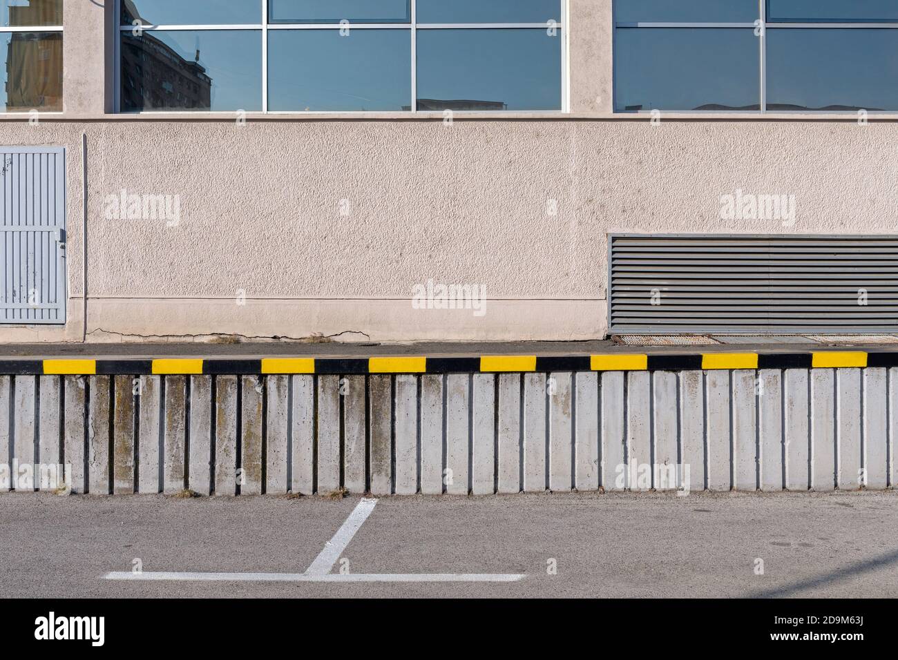 Concrete Loading Dock at Warehouse Building Exterior Stock Photo - Alamy