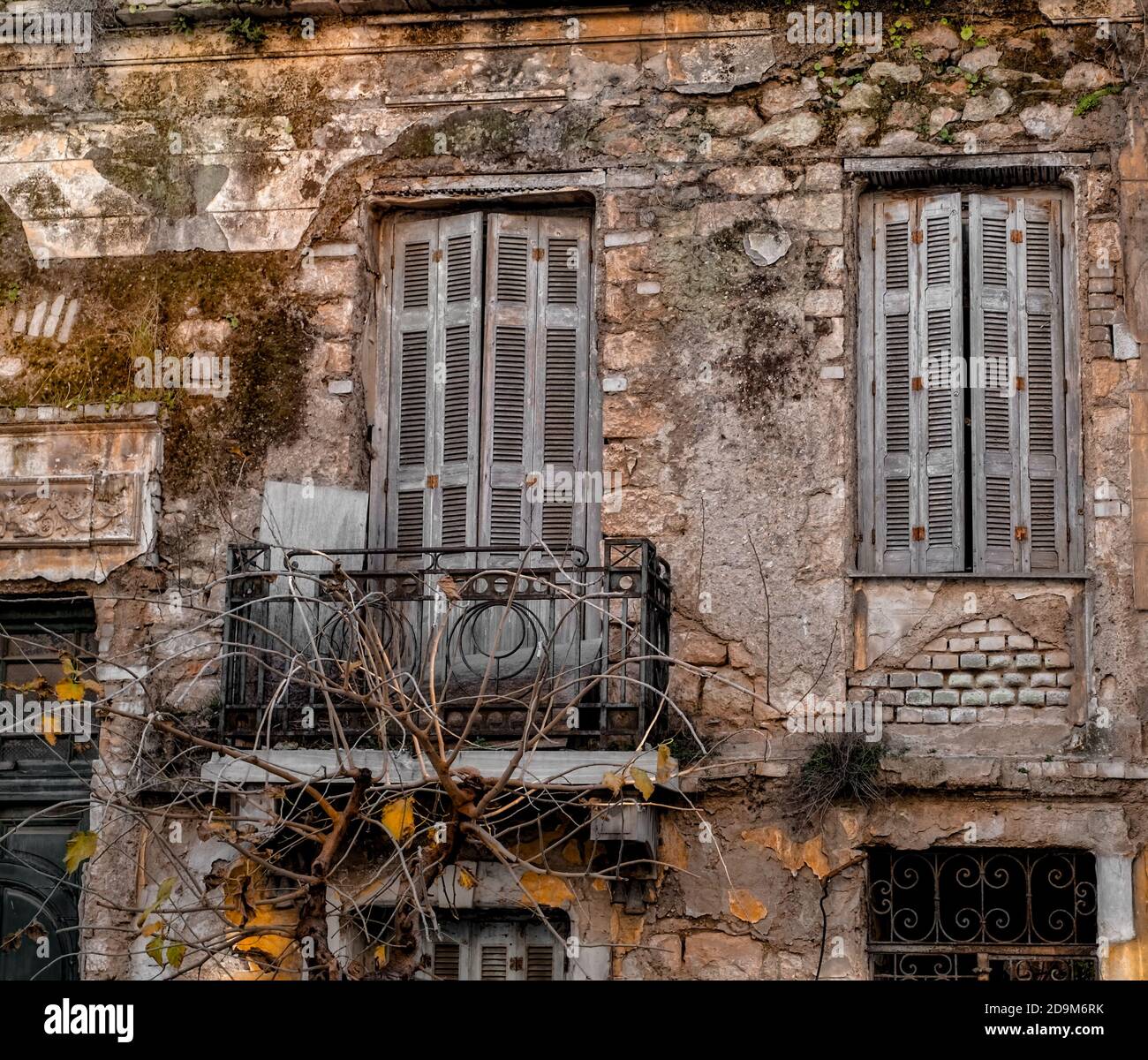 old house in disrepair Stock Photo - Alamy