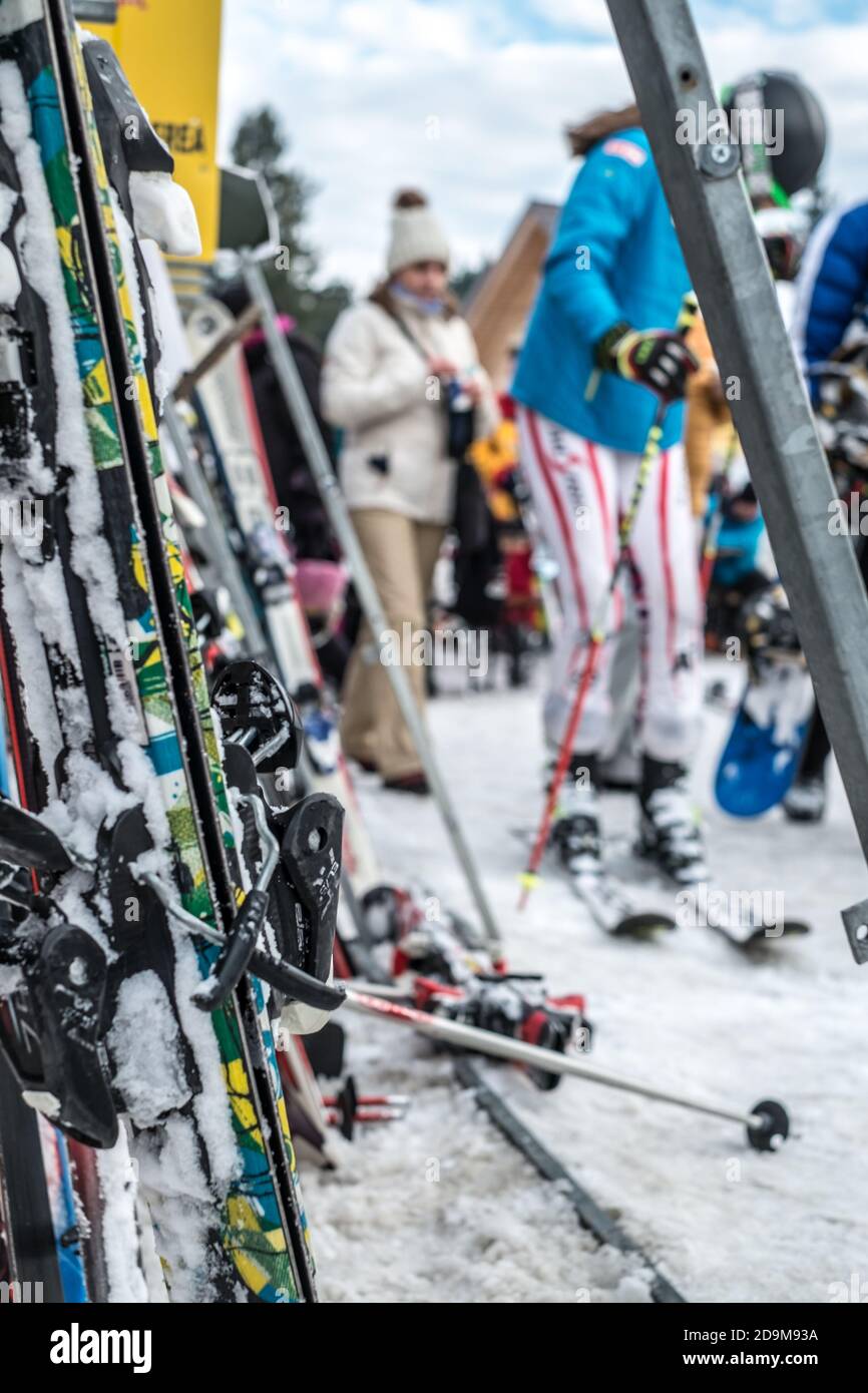 Skiwire hi-res stock photography and images - Alamy