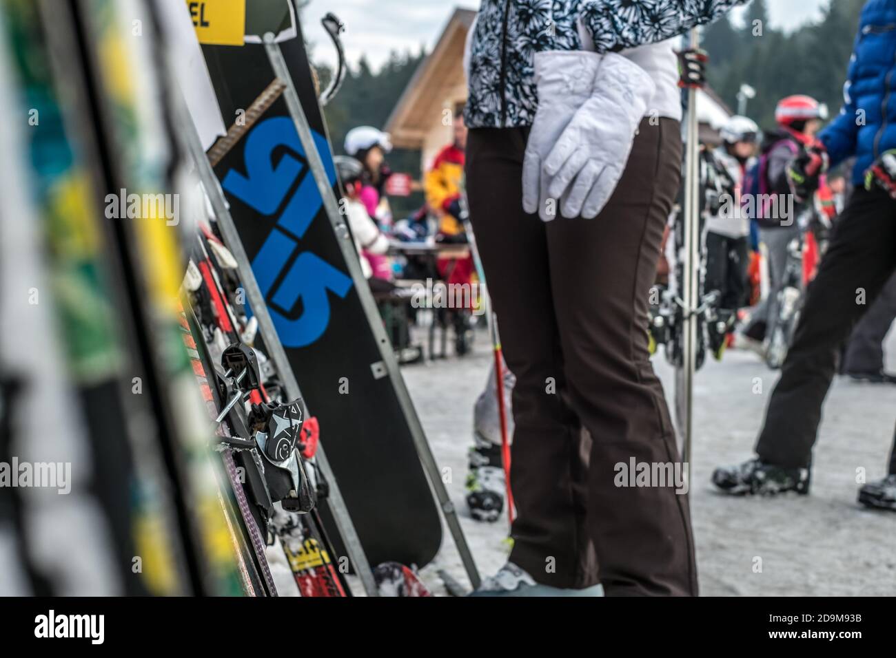 Skis rack stand hi-res stock photography and images - Alamy