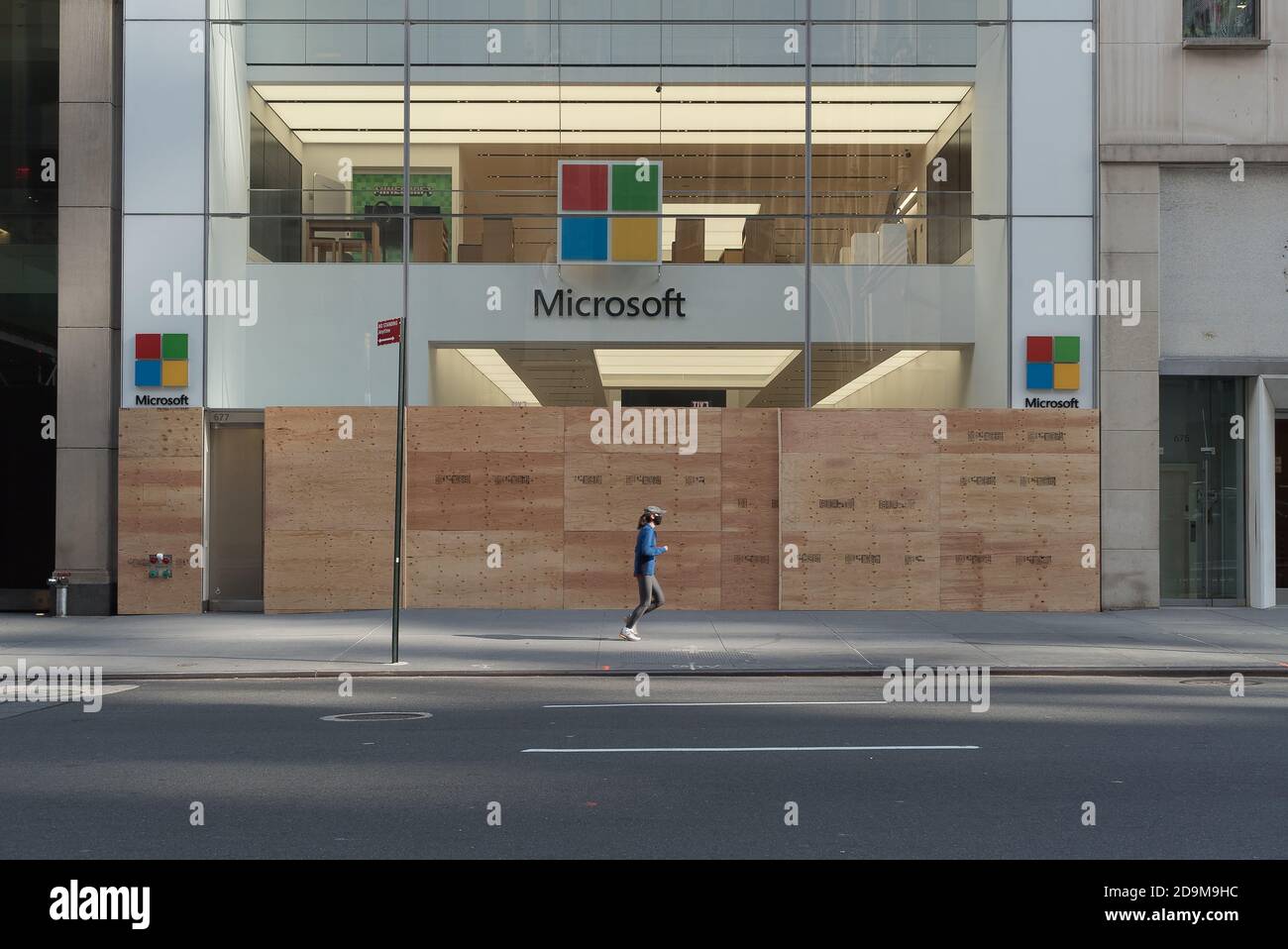 Microsoft store 2020 hi-res stock photography and images - Alamy