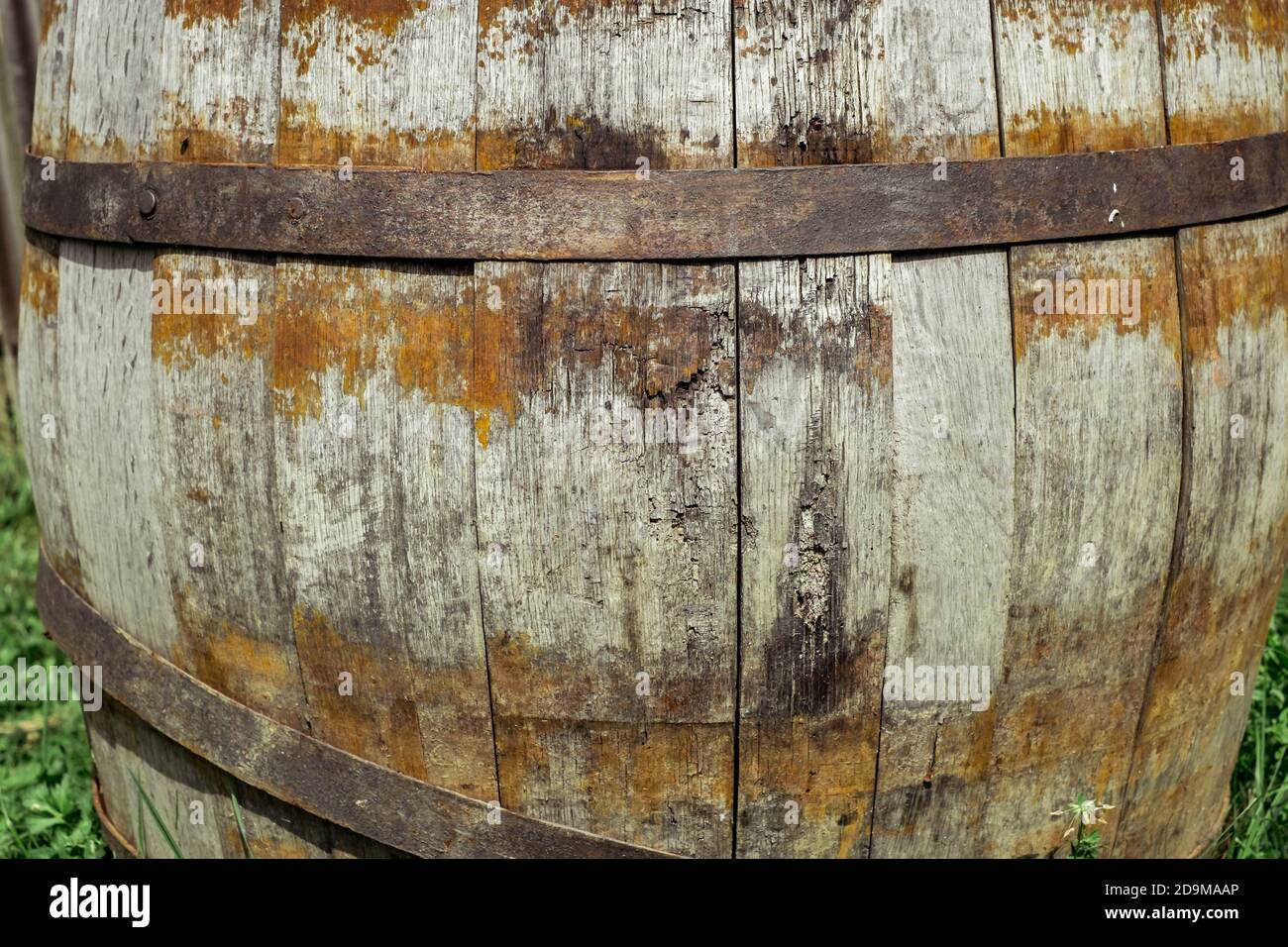 old barrel with damaged staves Stock Photo - Alamy