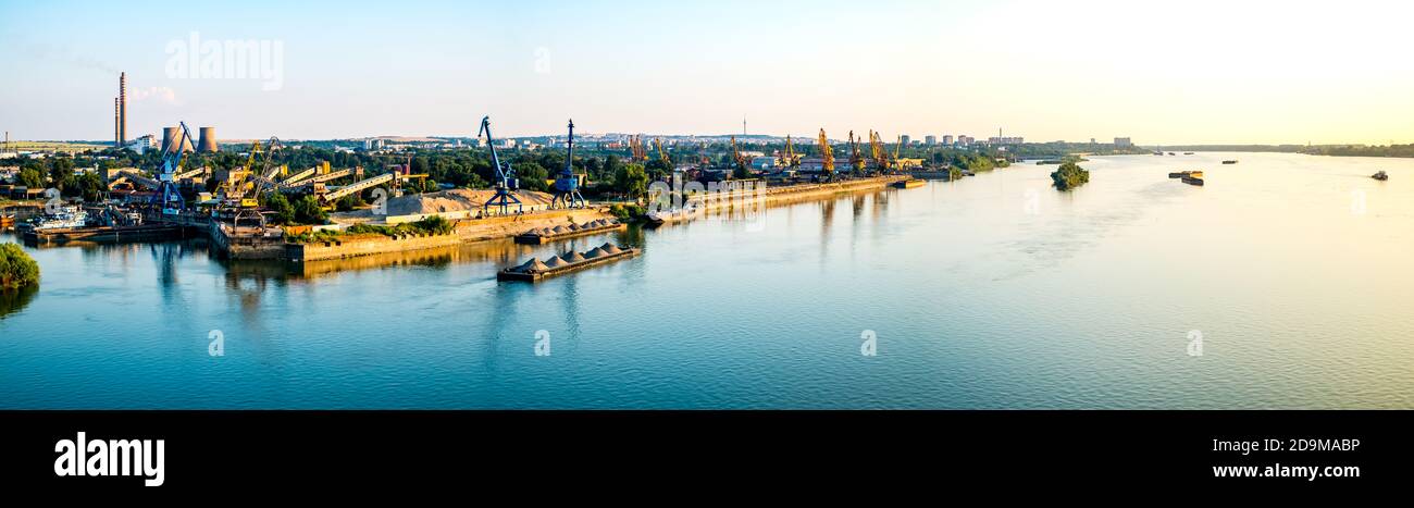 Ruse shipyard hi-res stock photography and images - Alamy